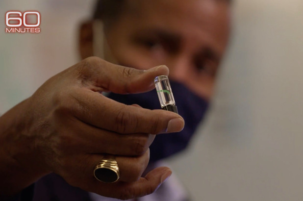 IL PENTAGONO SVILUPPA UN MICROCHIP CHE RILEVA IL COVID SOTTO LA PELLE ... IL PENTAGONO SVILUPPA UN MICROCHIP CHE RILEVA IL COVID SOTTO LA PELLE ...
